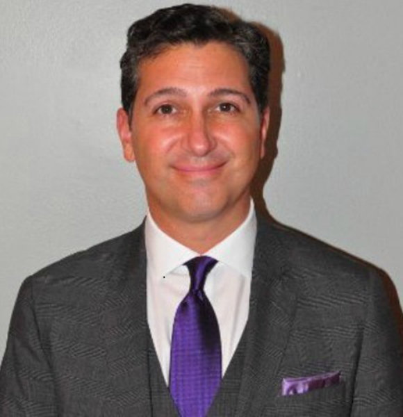 Ken Dilanian Spouse, Married Life, Height, Salary, Family Details