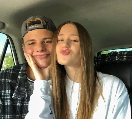 Riley Lewis Age, Dating, Parents, Siblings, Height