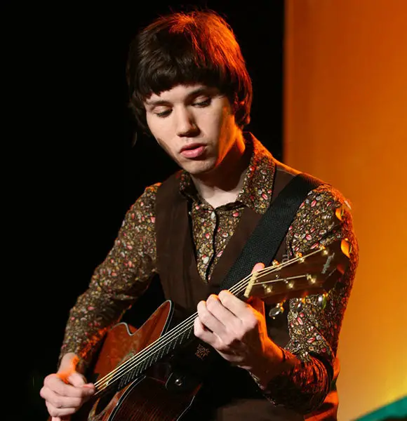 Ryan Ross Gay, Married, Net Worth, Height, Parents Details